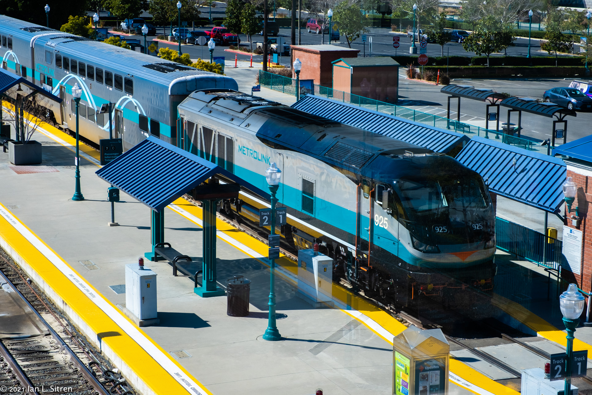 Metrolink Train At The Station | SecondFocus Blog